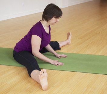 Do These Stretches Before A Bed, And You'll Have A Great Night's Sleep