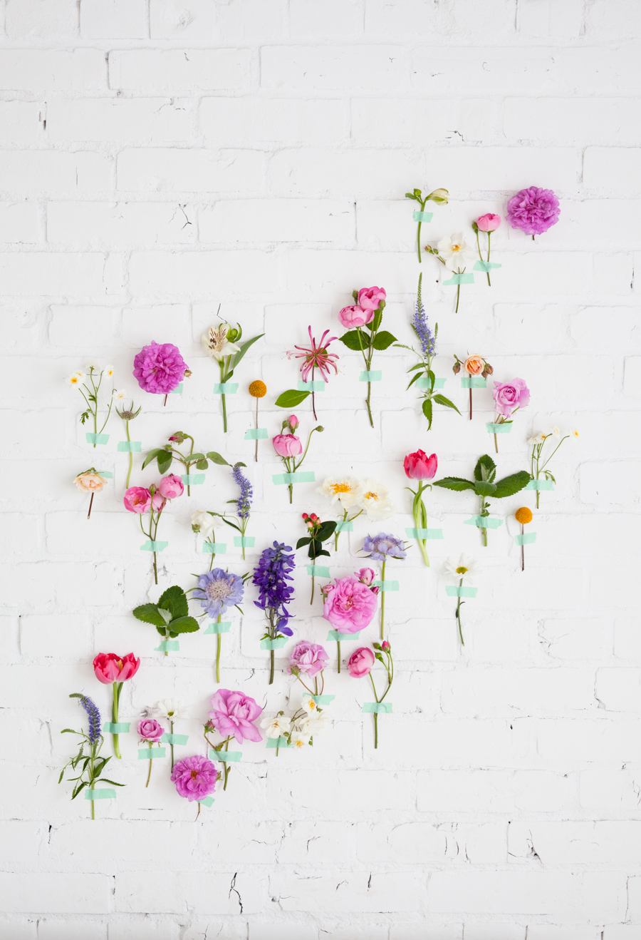 14 Ways To Decorate Your Home With Flowers