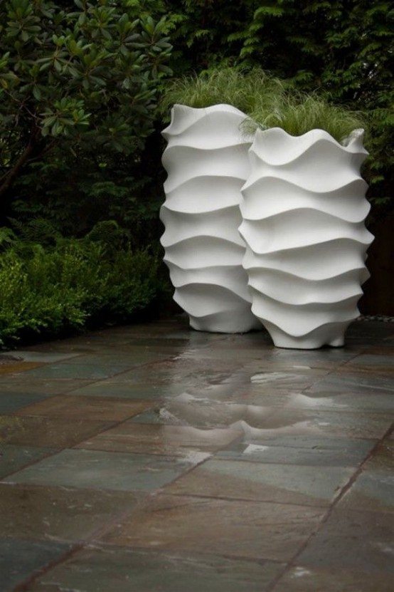 15 contemporary planters that will instantly make your garden look stylish