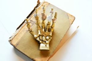 65 Clever ways to store jewelry so your necklaces won’t tangle and you ...