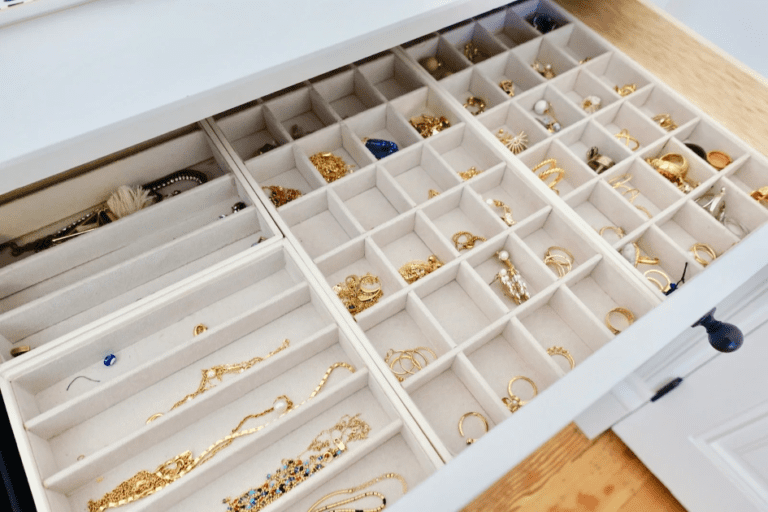 65 Clever ways to store jewelry so your necklaces won’t tangle and you ...