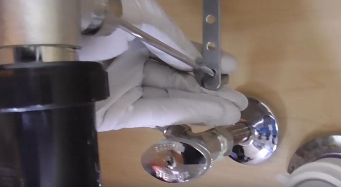 40 Home plumbing projects to do yourself