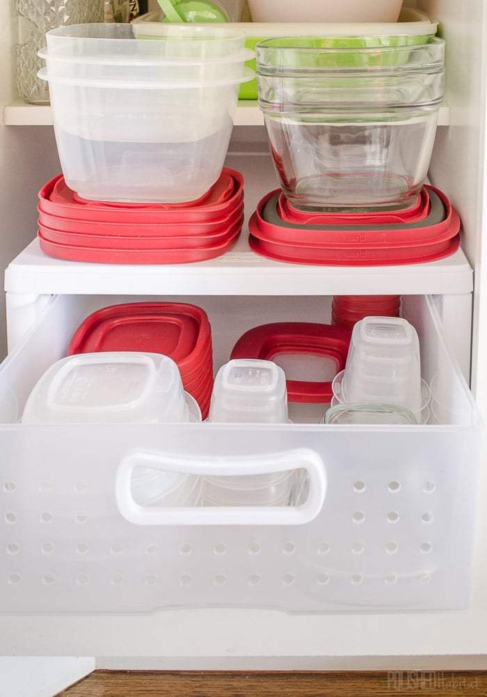 Mom shares 20 ways to organize Tupperware so that you don’t lose your mind