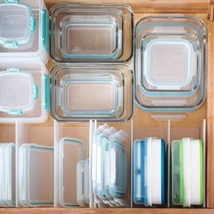 Mom shares 20 ways to organize Tupperware so that you don’t lose your mind