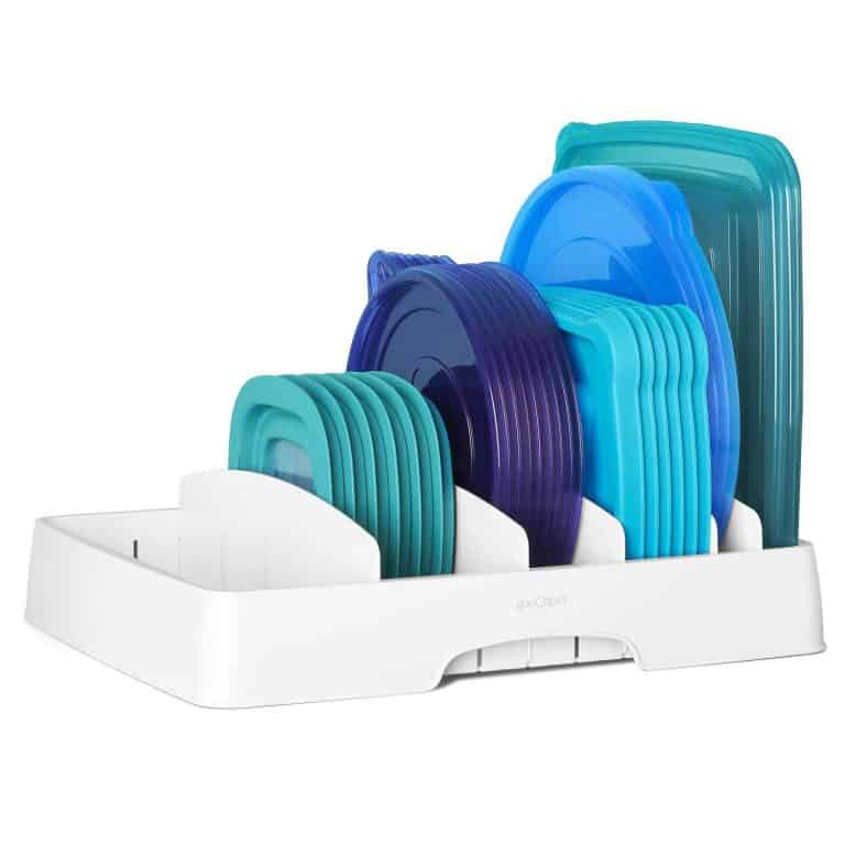 Mom shares 20 ways to organize Tupperware so that you don’t lose your mind