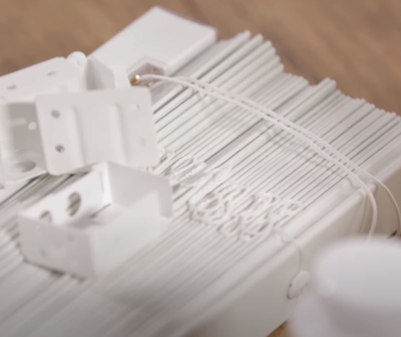 Woman Gives Tutorial Turning Mini Blinds Into Gorgeous Window Treatment