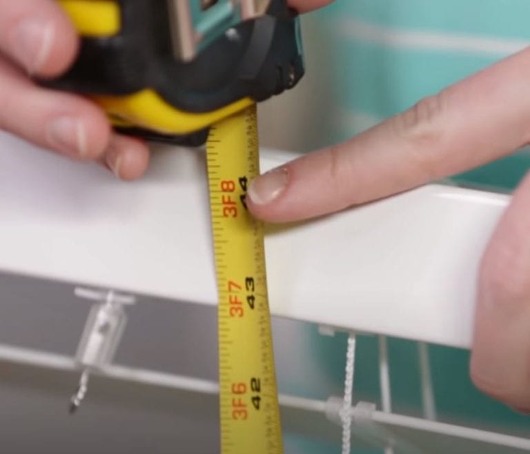 Woman Gives Tutorial Turning Mini Blinds Into Gorgeous Window Treatment