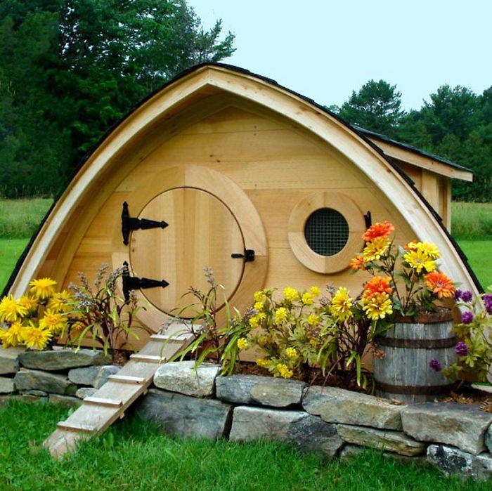 50 chicken coops that are completely hilariously creative