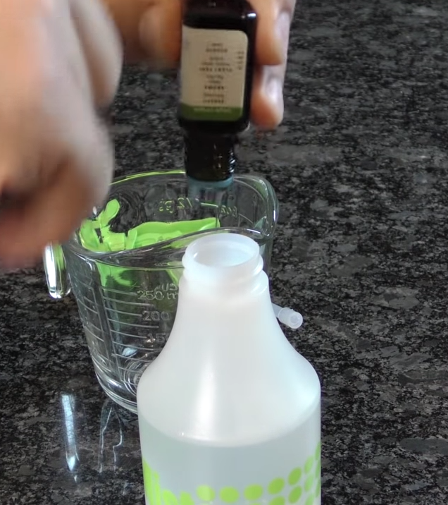 10 Simple Hot Weather Hacks To Help Stay Cool
