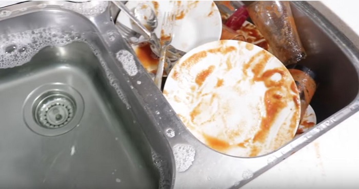 35 Tips to wash dishes fast