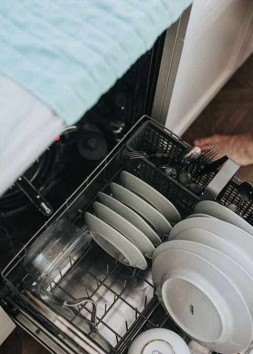 35 Tips to wash dishes fast