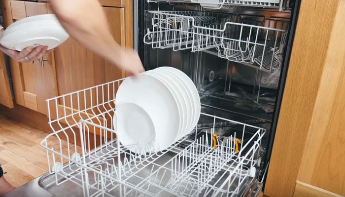 35 Tips to wash dishes fast