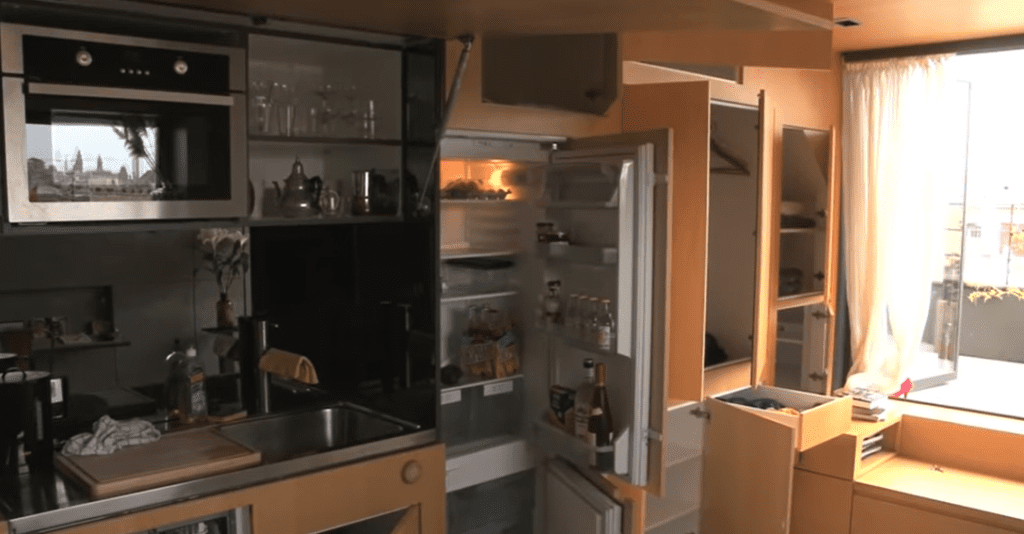 Man remodels 250 square foot room into a gorgeous apartment that ‘folds ...