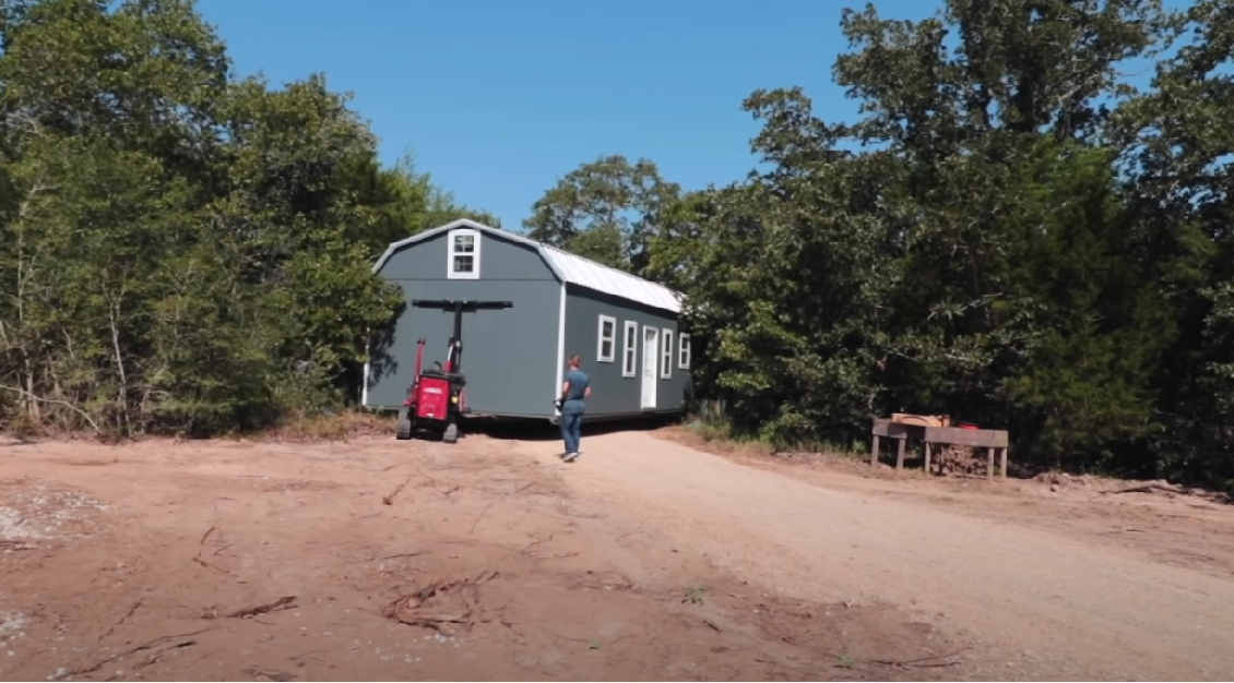 Family of 6 transform a shed into a beautiful home that checks off all ...