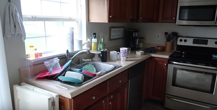Mom completely guts her kitchen leaving it better than ever with a ...