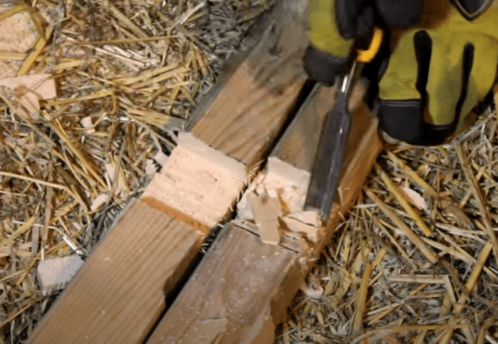 Dad asked to build for daughter’s play, transforms crate pallet into ...
