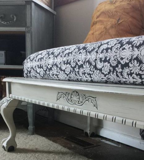 Woman upcycles abandoned table into beautiful piece for the home