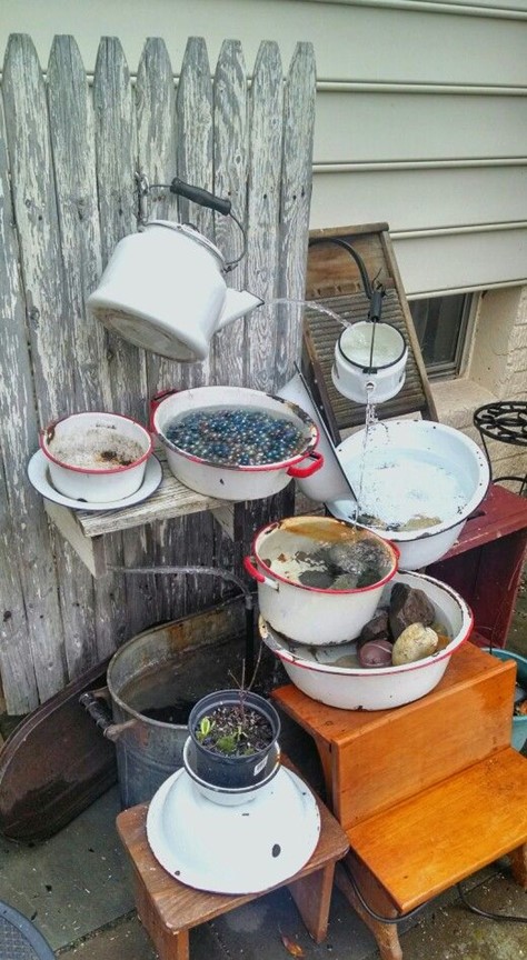 30 smart ways to reuse and upcycle old baking pans