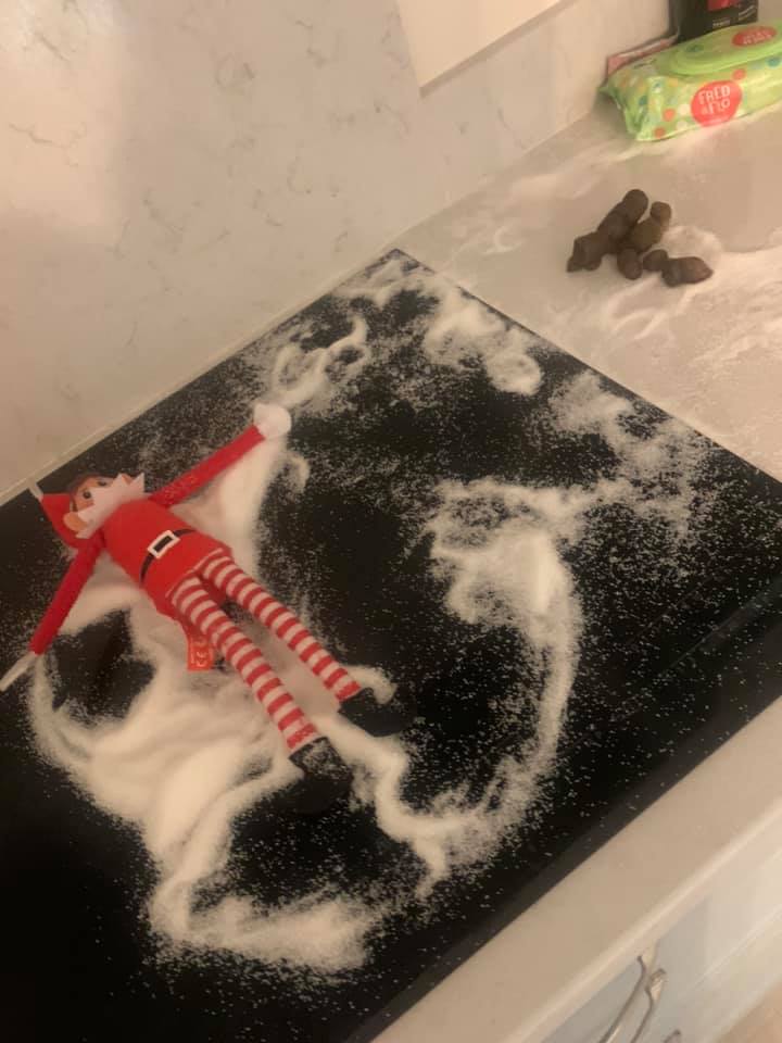 21 Hilariously Unfortunate Elf On The Shelf Fails