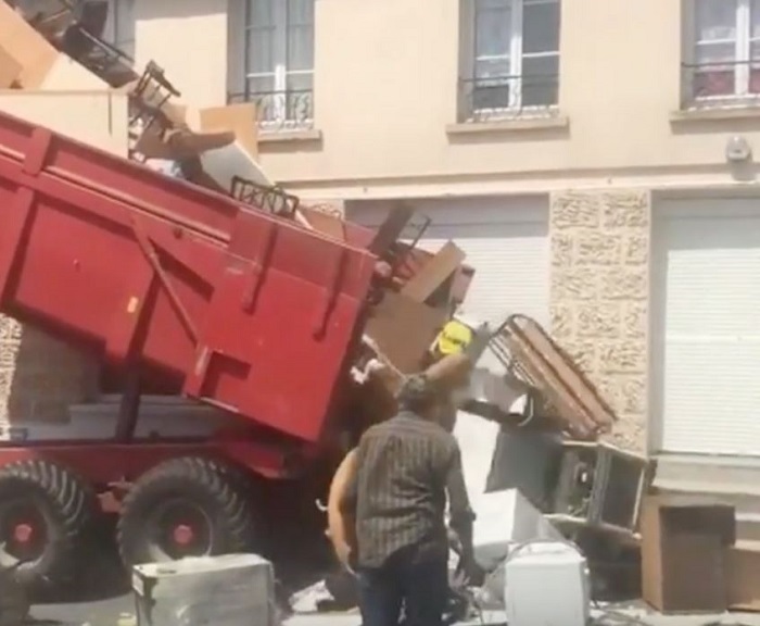 Landlord fires back at bad tenants who left his place in a complete mess