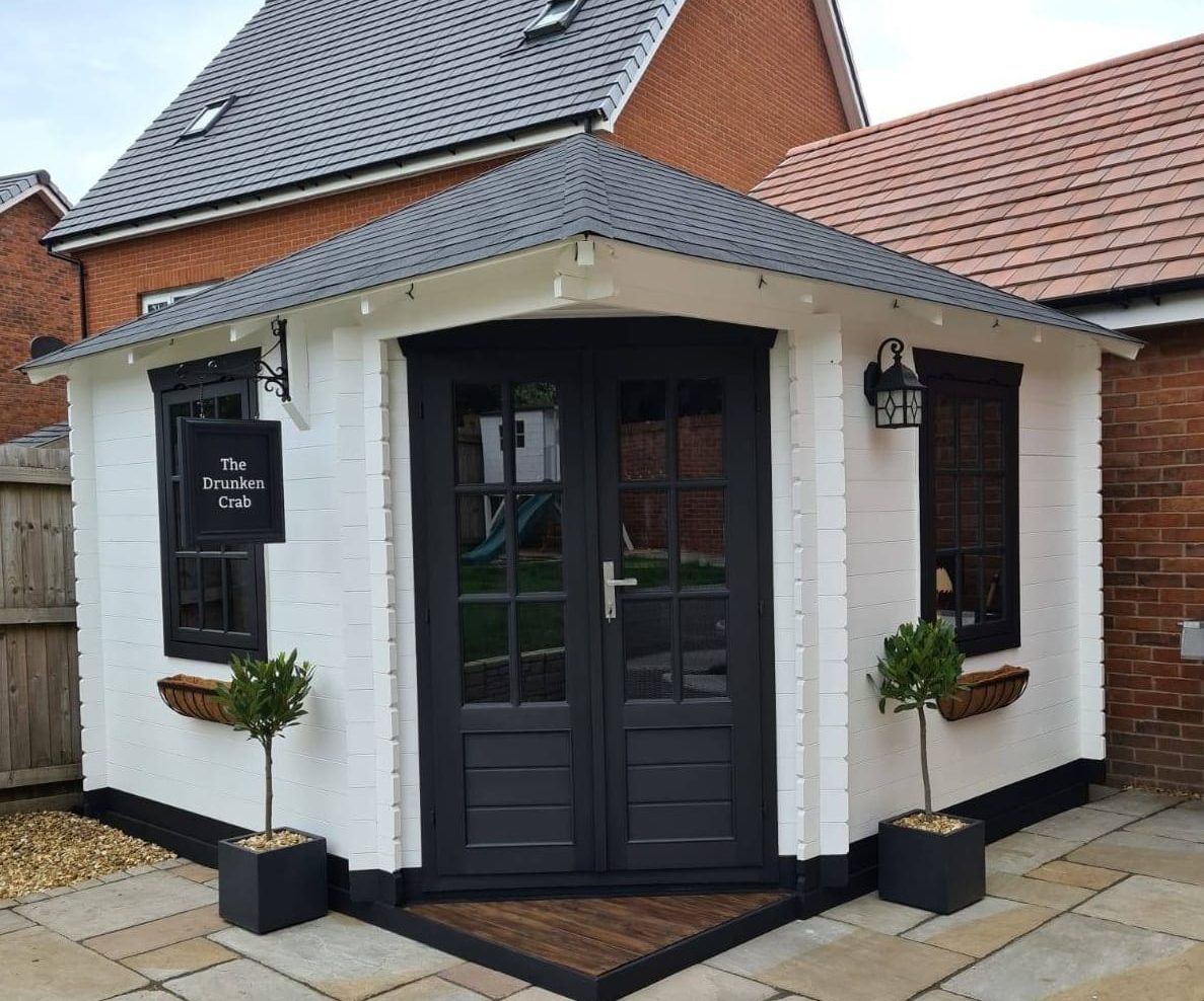 Couple build mini bar in garden and go viral for hand crafted interior