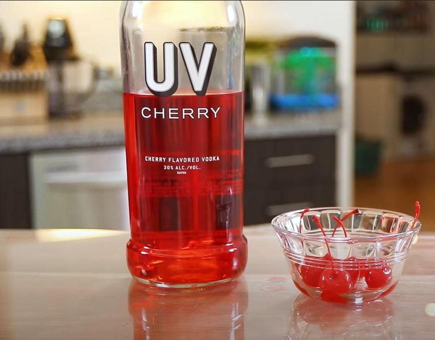 These vodka-infused cherries are the delicious boozy treat you need at ...