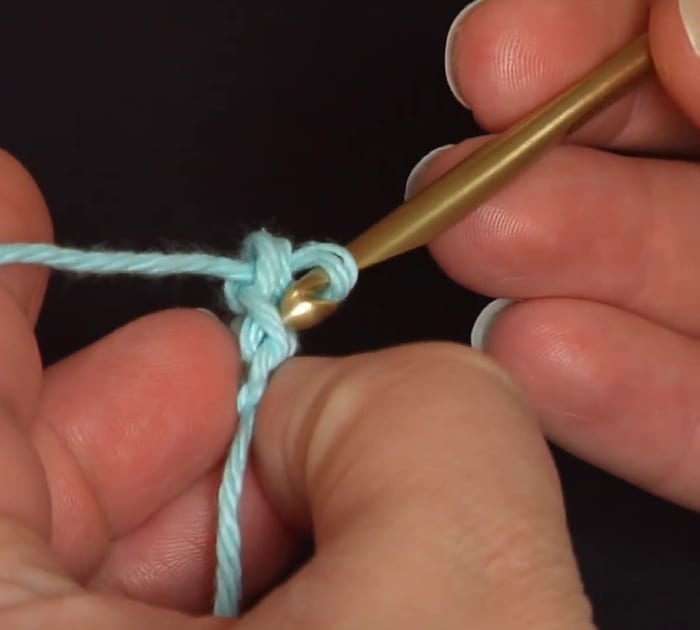 Woman shares technique to free people from having to crochet those ...