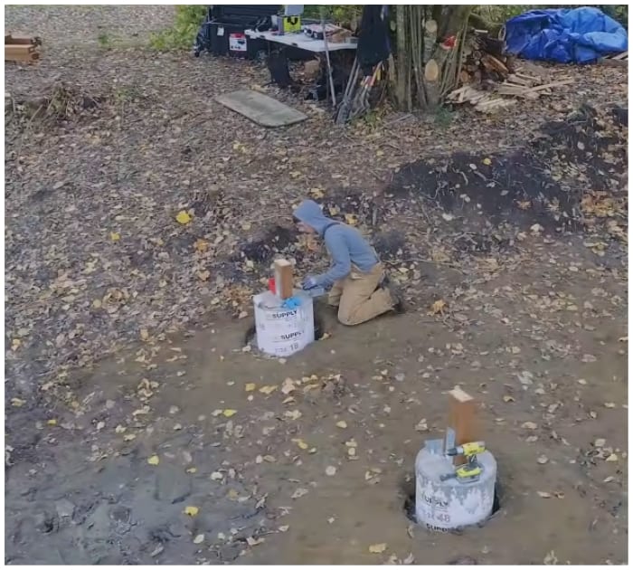 Couple decides to go “cornerless” by making a home inside a modern yurt