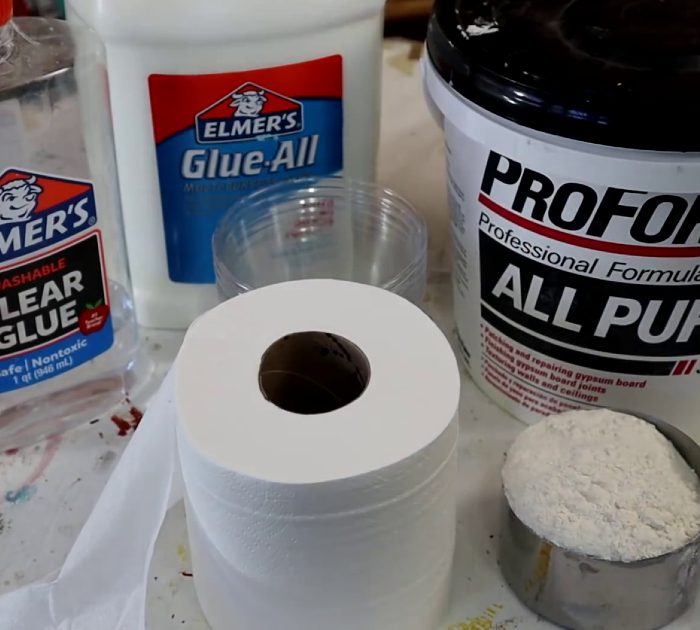 Crafter shares easy tutorial to make paper mâché clay with toilet paper