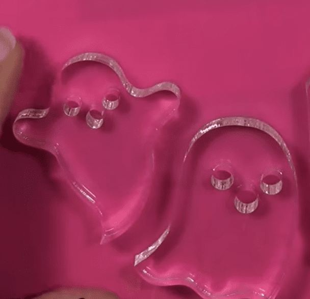 Crafter shares incredibly simple way of making silicone molds to get ...