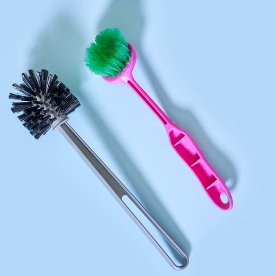 15 super simple ways to clean your cleaning tools