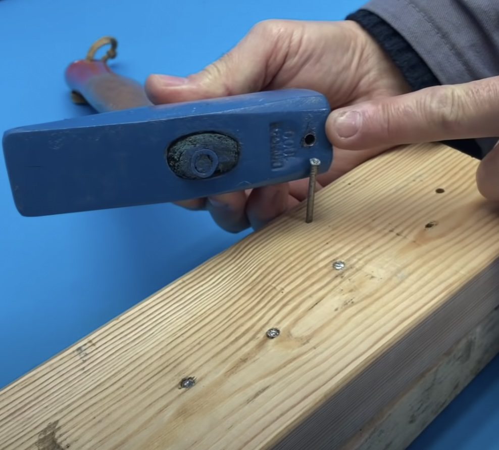 Pro handyman shares secret hammer tricks and hidden features hardly ...