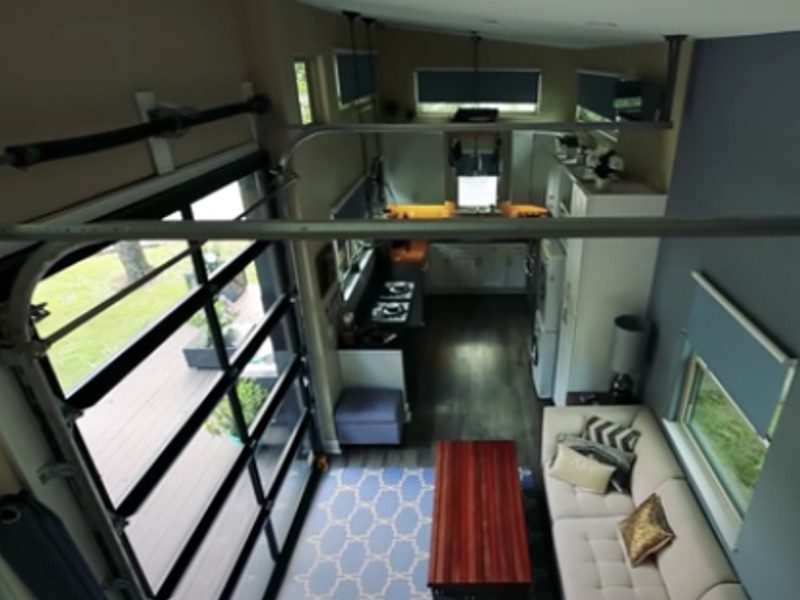 Musician gives tour of her incredibly well-planned tiny home music ...