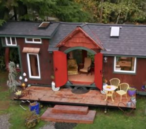 Man spends 3 years building tiny home by hand