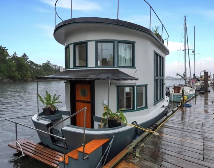 Couple buy a badly beaten up boat then turn it into the most gorgeous ...