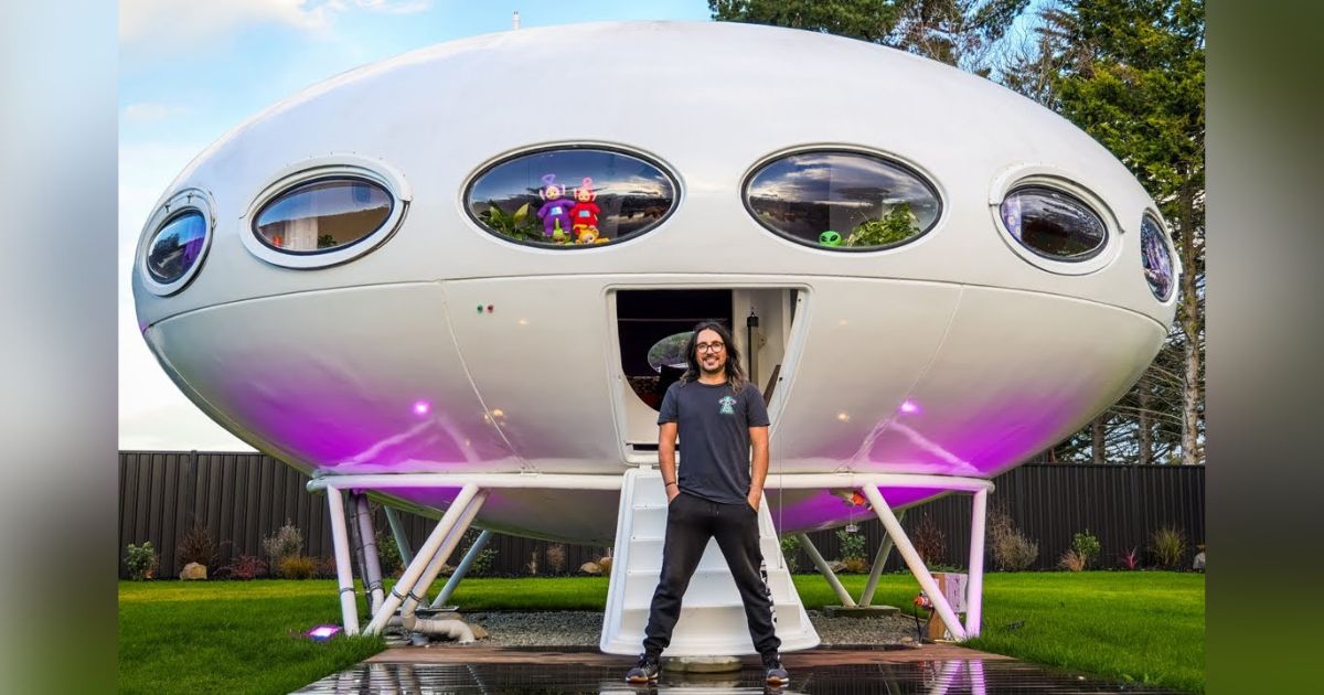Man restores ‘UFO’ house designed in 1968 and it’s like taking a ...