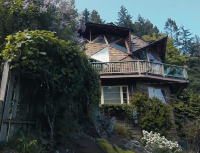 Geodesic dome home built on $18k budget combines wood and windows for ...