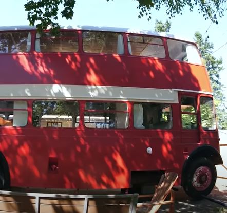 Man buys a 1950’s double-decker bus used as a food truck and remodels ...