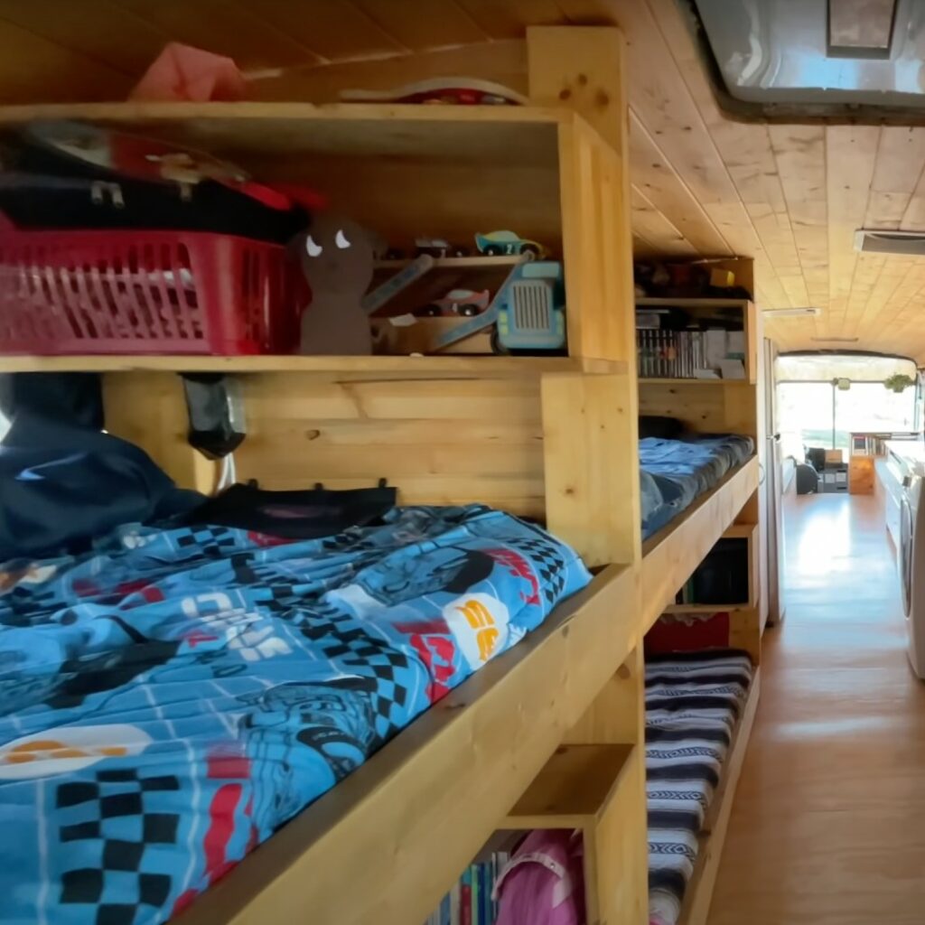 Family of 10 move into a bus and show how they make the small space ...