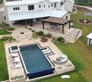 Couple buys an abandoned mansion and completely renovates it into the ...