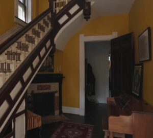 Woman buys giant old house for $18K and restores it into charming dream ...