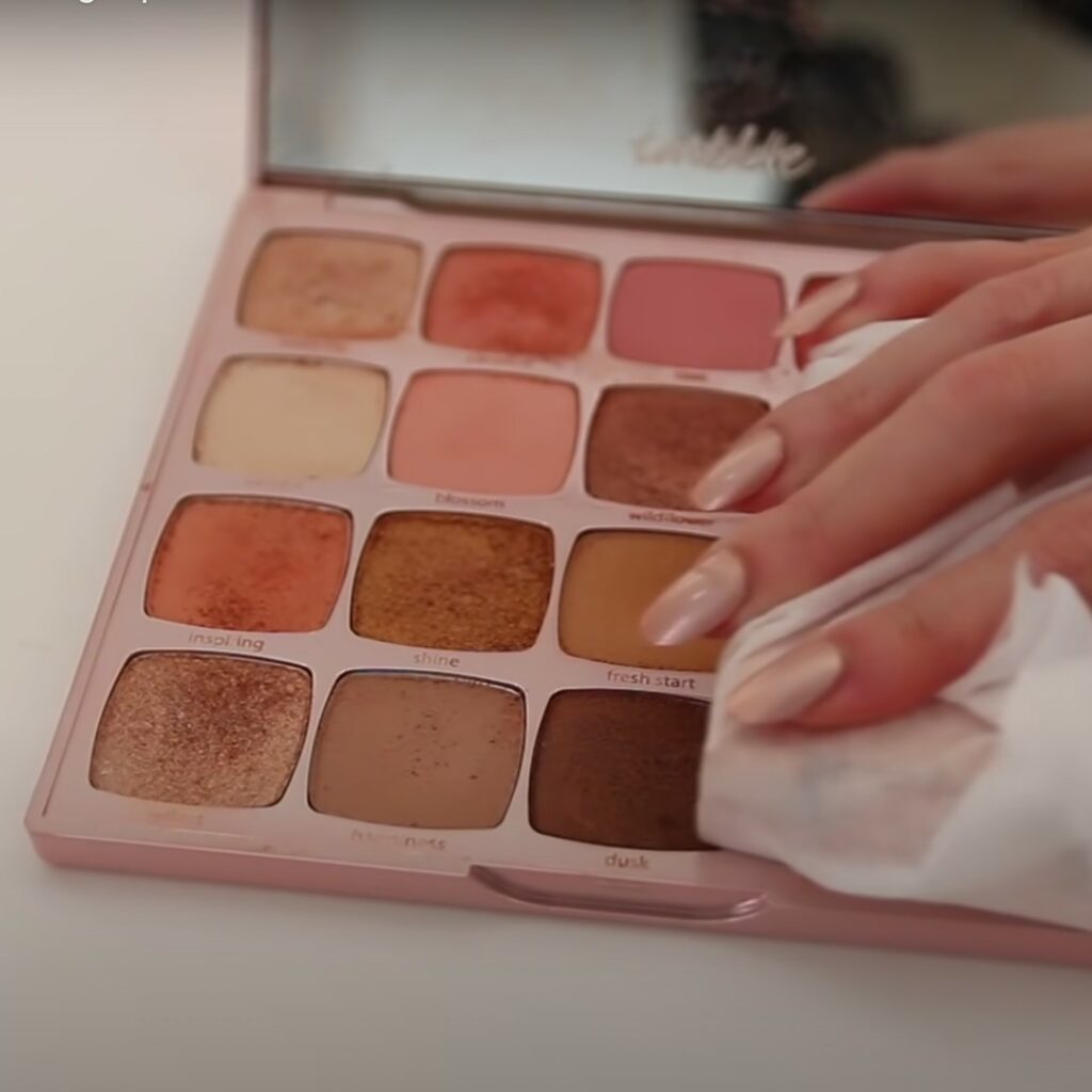 9+ ultimate cleaning hacks used by professional housekeepers to keep ...