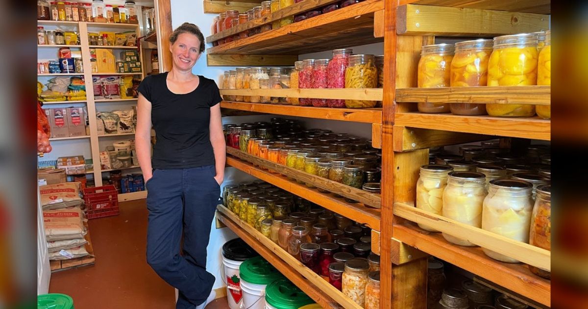 Mom shows off a year’s worth of food in 1,000-jar “pantry tour” with 1M ...