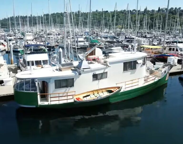 Mom uses vision to turn 100-year-old tug boat into perfect perfect ...