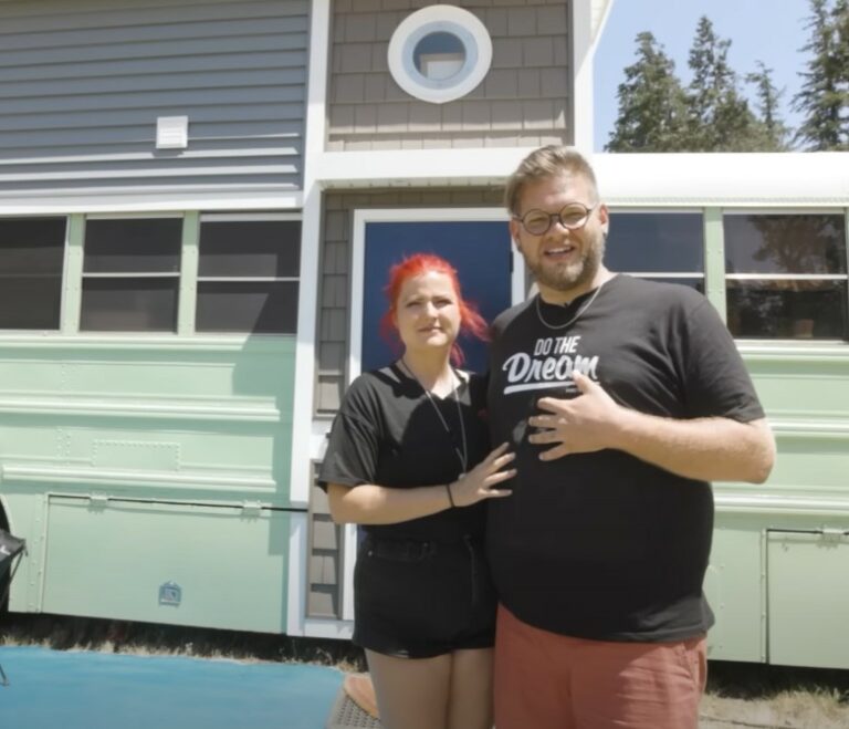 Family of 7 lives in converted bus with added loft and Dad gives a tour ...