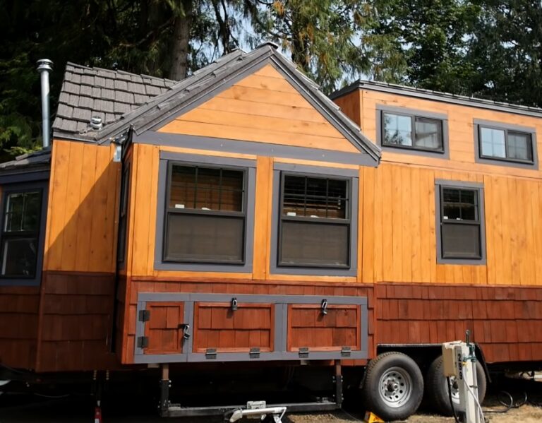 Engineer didn’t want to pay a mortgage so he designs an expanding tiny ...