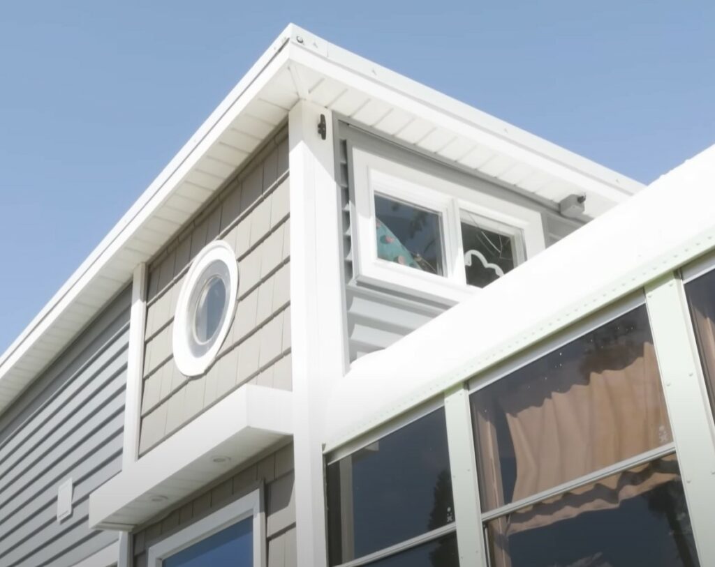 Young couple turn old bus into family home that houses 7 with addition ...