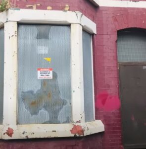 Determined woman buys ‘falling-down’ house for $1 and turns it into ...