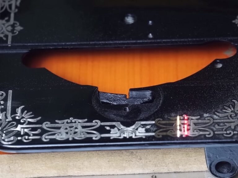 Man earns 11M views with incredible restoration of 1894 Swinger sewing ...