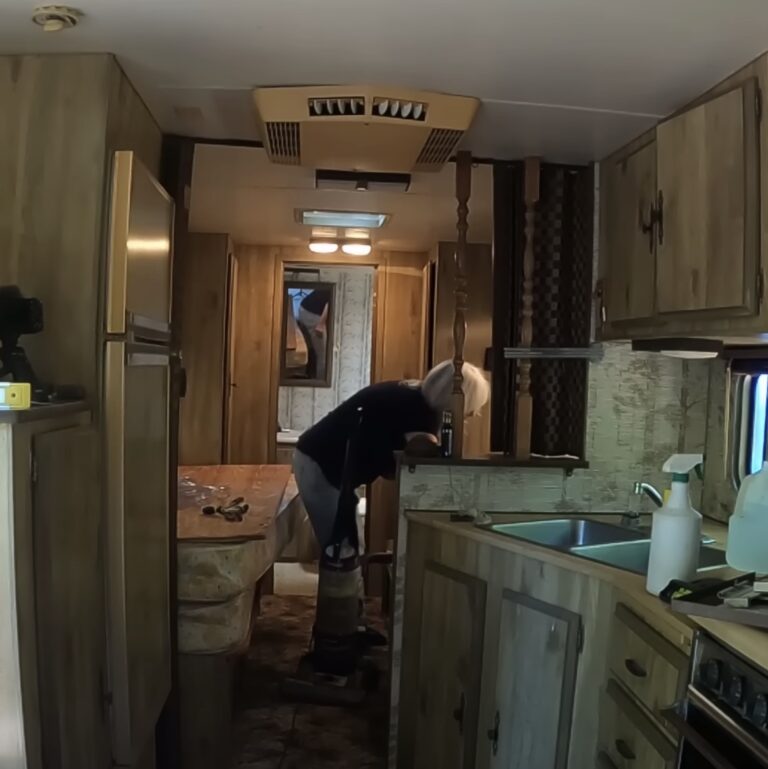 Homeless lady given free “ugly” abandoned trailer uses it to build a ...